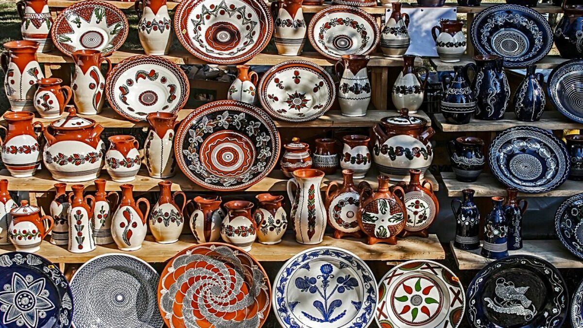 Exploring the Rich Heritage of Traditional Pottery in Romania ...